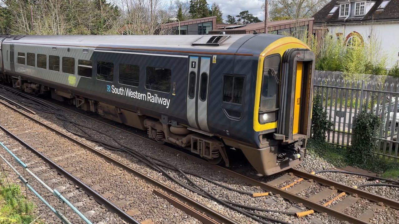 Class 158 Sprinter | 158887 | South Western Railway - YouTube