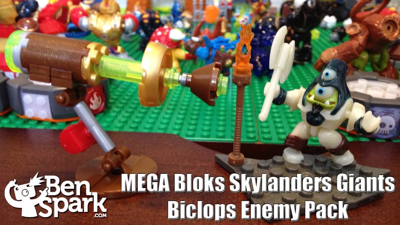 MEGA Bloks Skylanders Giants: Glow-In-The Dark Biclops Enemy Pack - YouTube