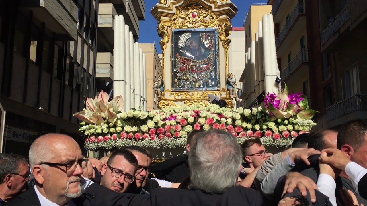 Trapani - Processione Madre Pietà del Popolo 2019. Banda di Trapani ...
