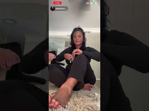 Ebony soles n toe wiggles