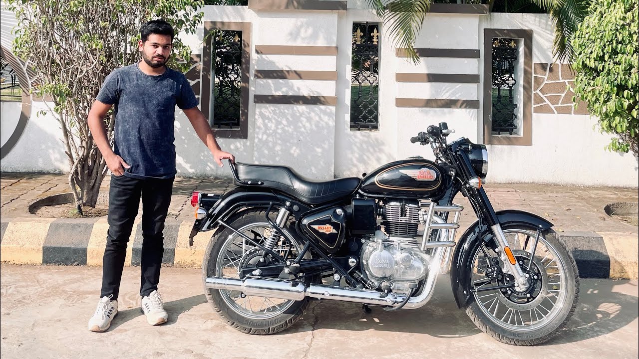 2025 All New Royal Enfield Bullet 350 Standard Battalion Black Detailed ...