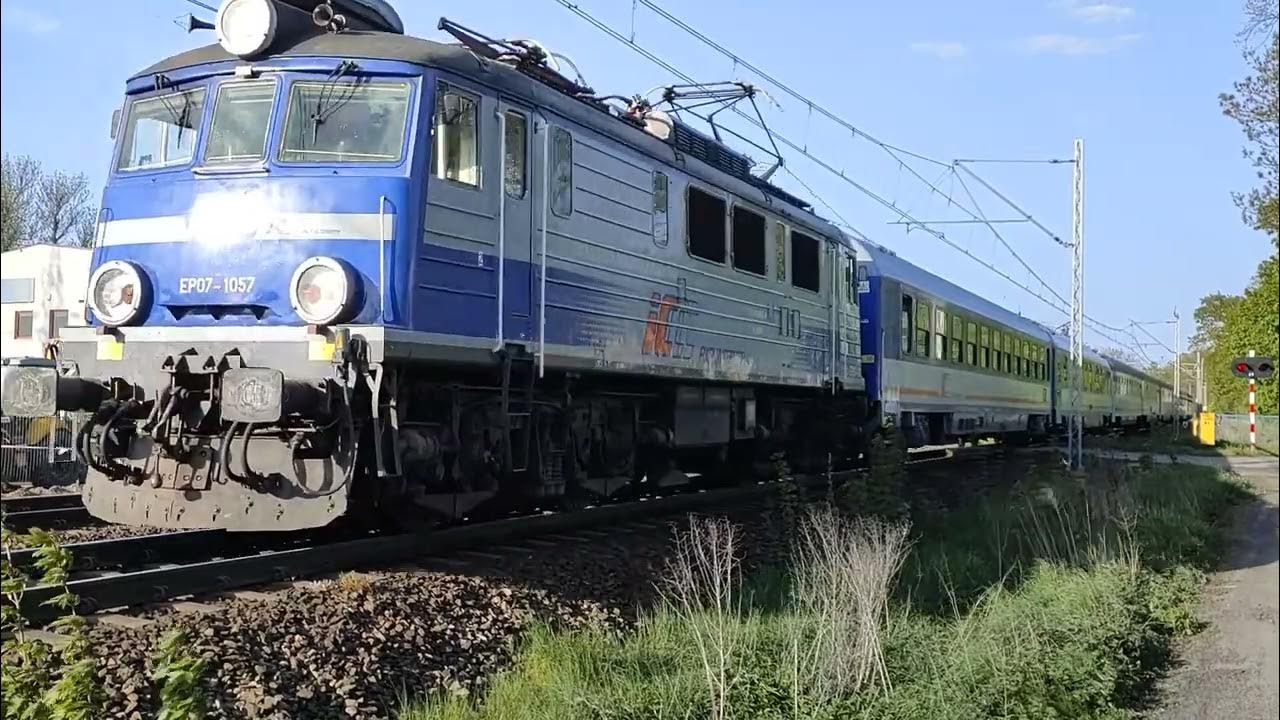 EP07-1057(Rp1)+IC PRZEMYŚLANIN do stacji Przemyśl Główny (PKP INTERCITY) - YouTube