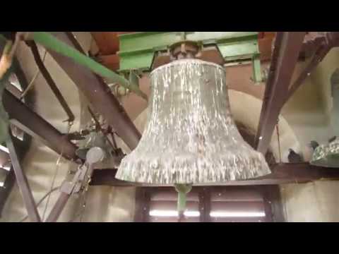 ADONY (H) - A katolikus templom harangjai / The bells of the catholic ...