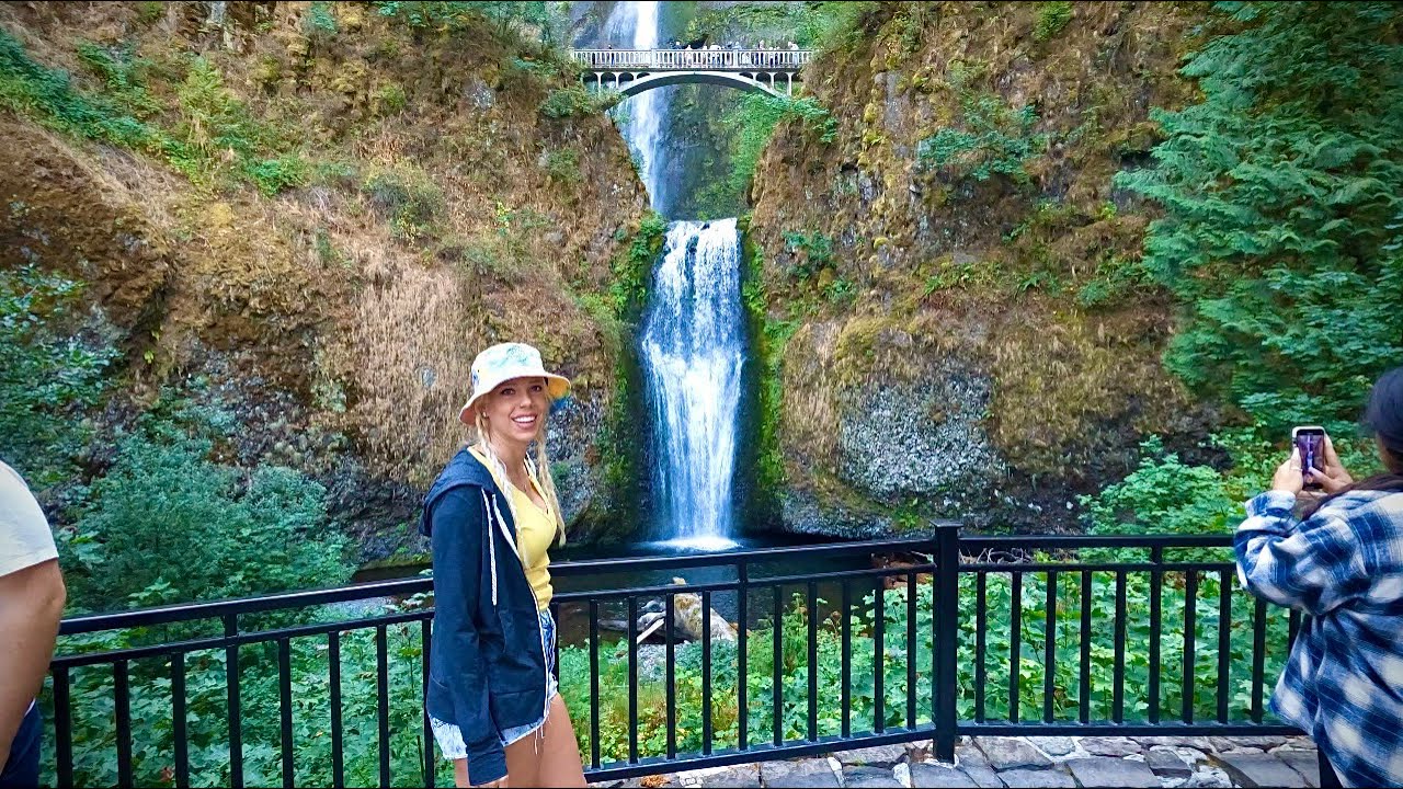 Walk to Multnomah Falls, Oregon. - YouTube