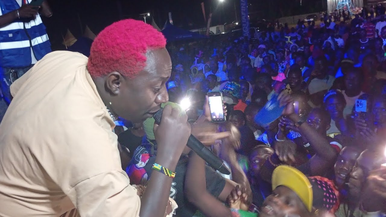 Daxx Katel Electrifies Mbale as Trade Fair Comes to a Close - YouTube