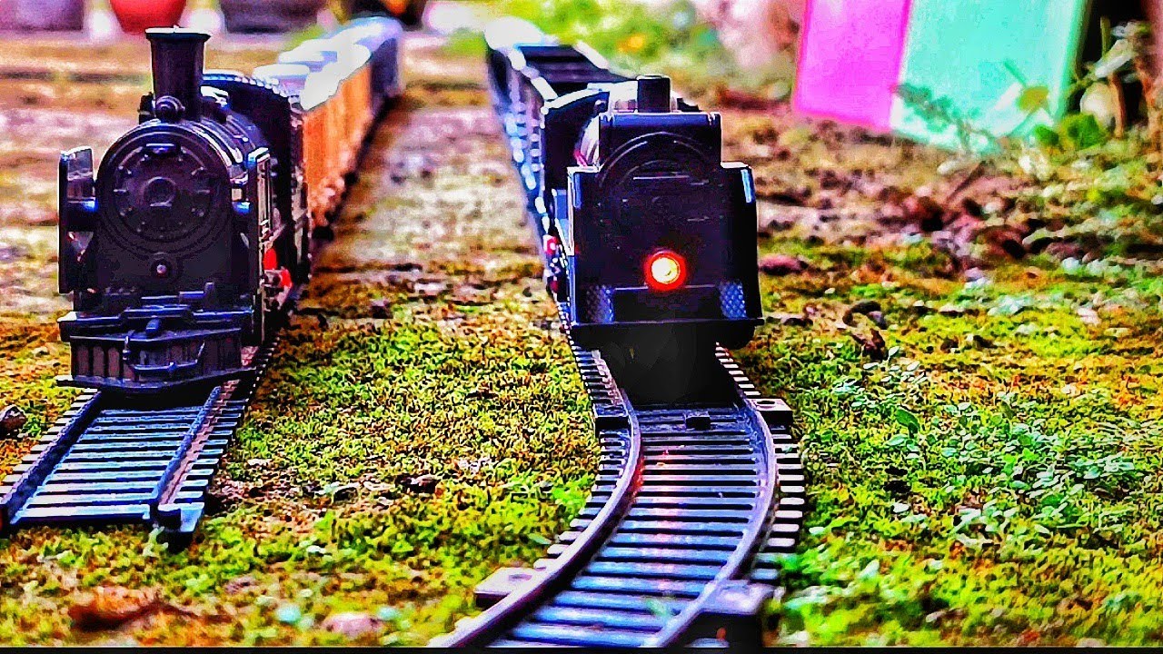 H0 Scale Freight Trains on Serpentine Track 🐍🛤🚂 | Rail King Trains ...