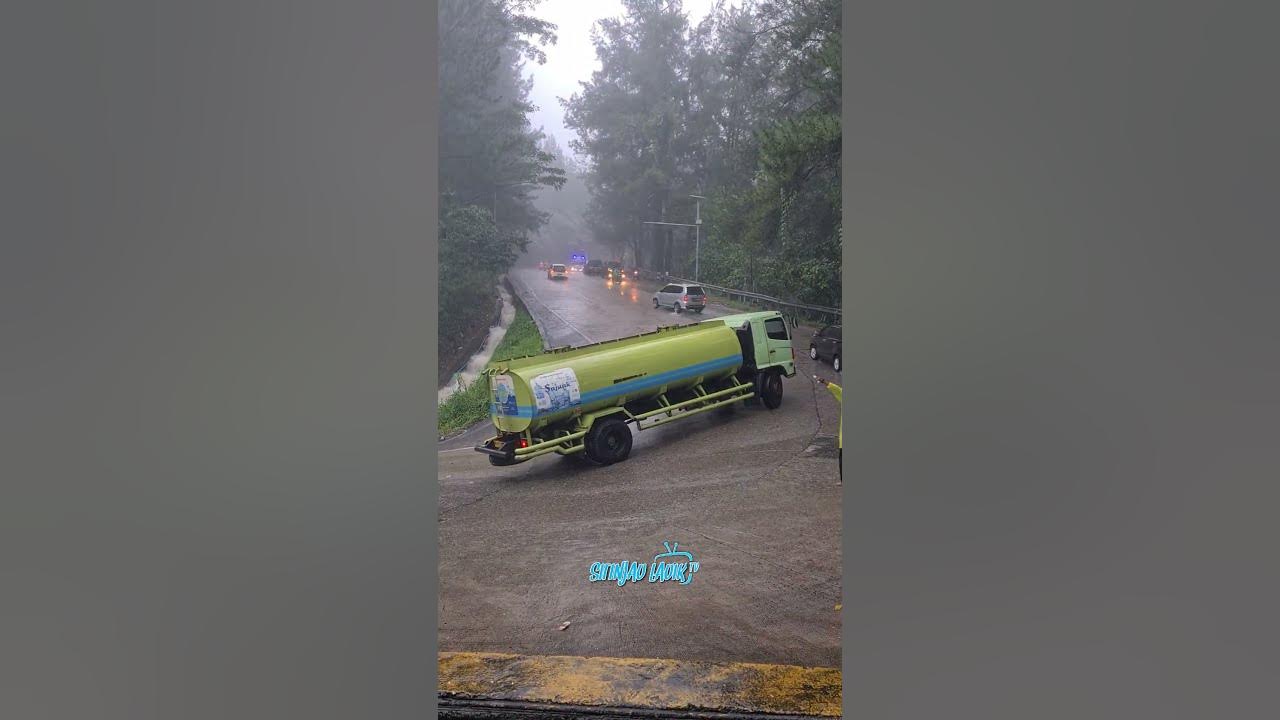 Truk Joget di Sitinjau Lauik - YouTube