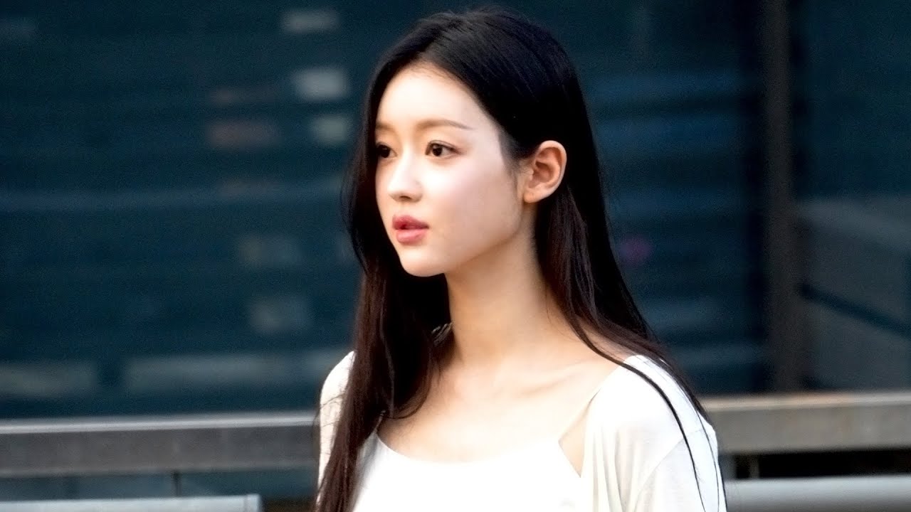 [4K Fan CAM] 신곡 선공개 오마이걸 유아 OH MY GIRL YooA 'Classified' 세로 직캠 - YouTube