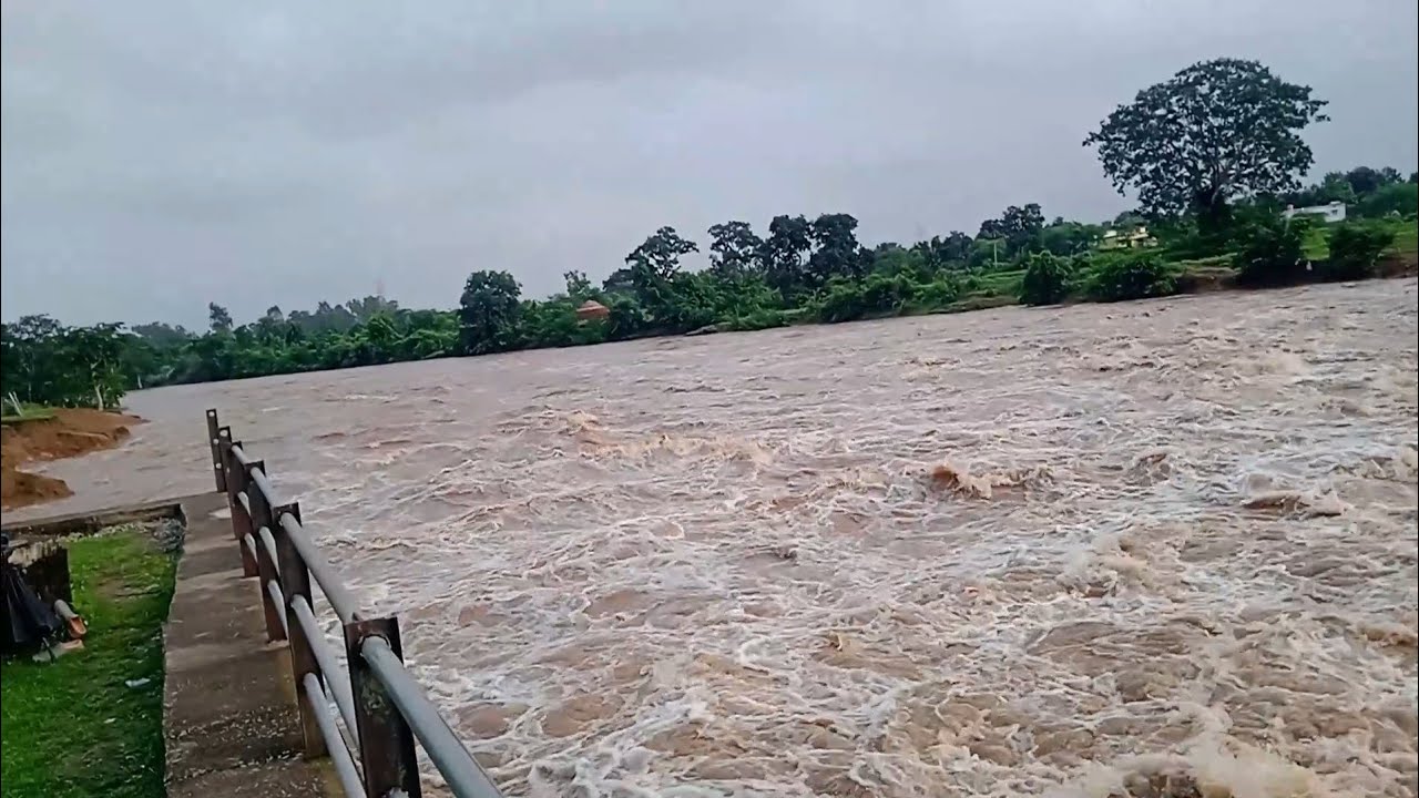 Nadi Ka Ufaan Dekho, Rongte Khade Ho Jayenge. - YouTube