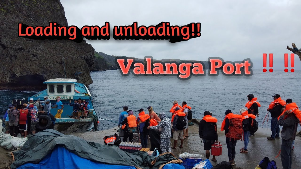 Watch out‼️Loading and Unloading at Valanga port| Itbayat, Batanes ...