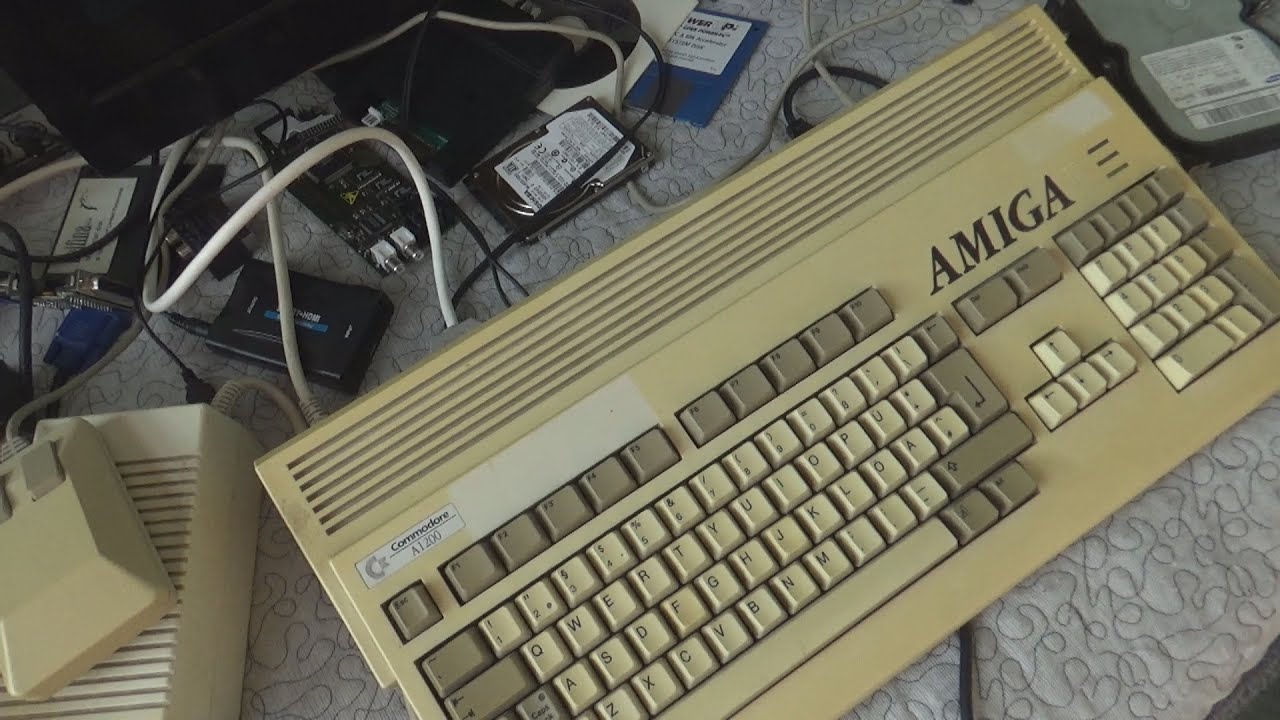 Commodore Amiga 1200 A1200 (1992) Review - YouTube