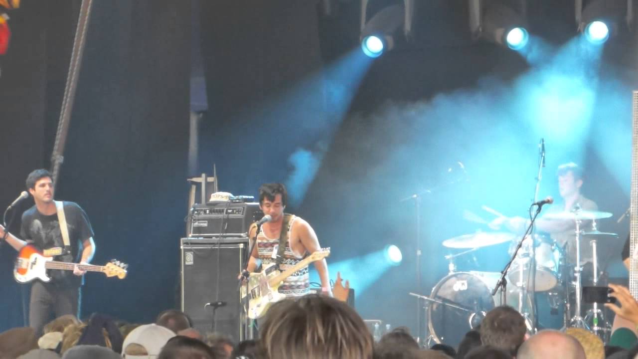 Fidlar Live@Roskilde Festival 2013 - YouTube
