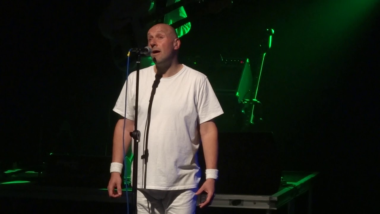 G2 Definitive Genesis - Supper's Ready - YouTube