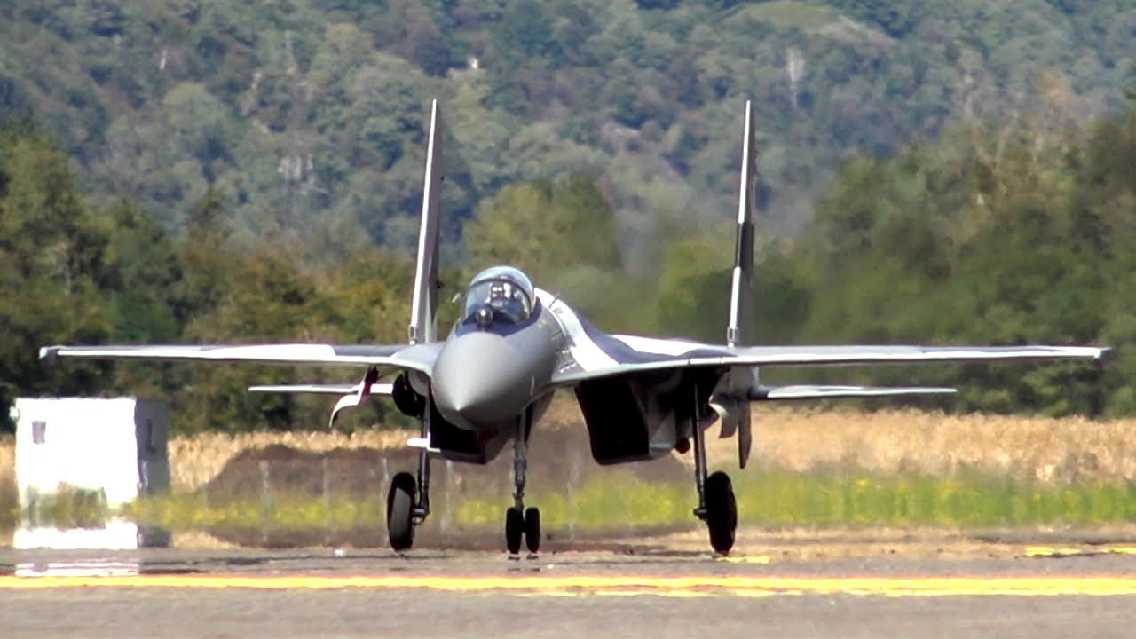 RC Suchoi SU-27 Flanker - YouTube