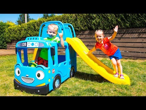 Wheels on the Bus | Nursery Rhymes & Kids songs | Gaby and Alex