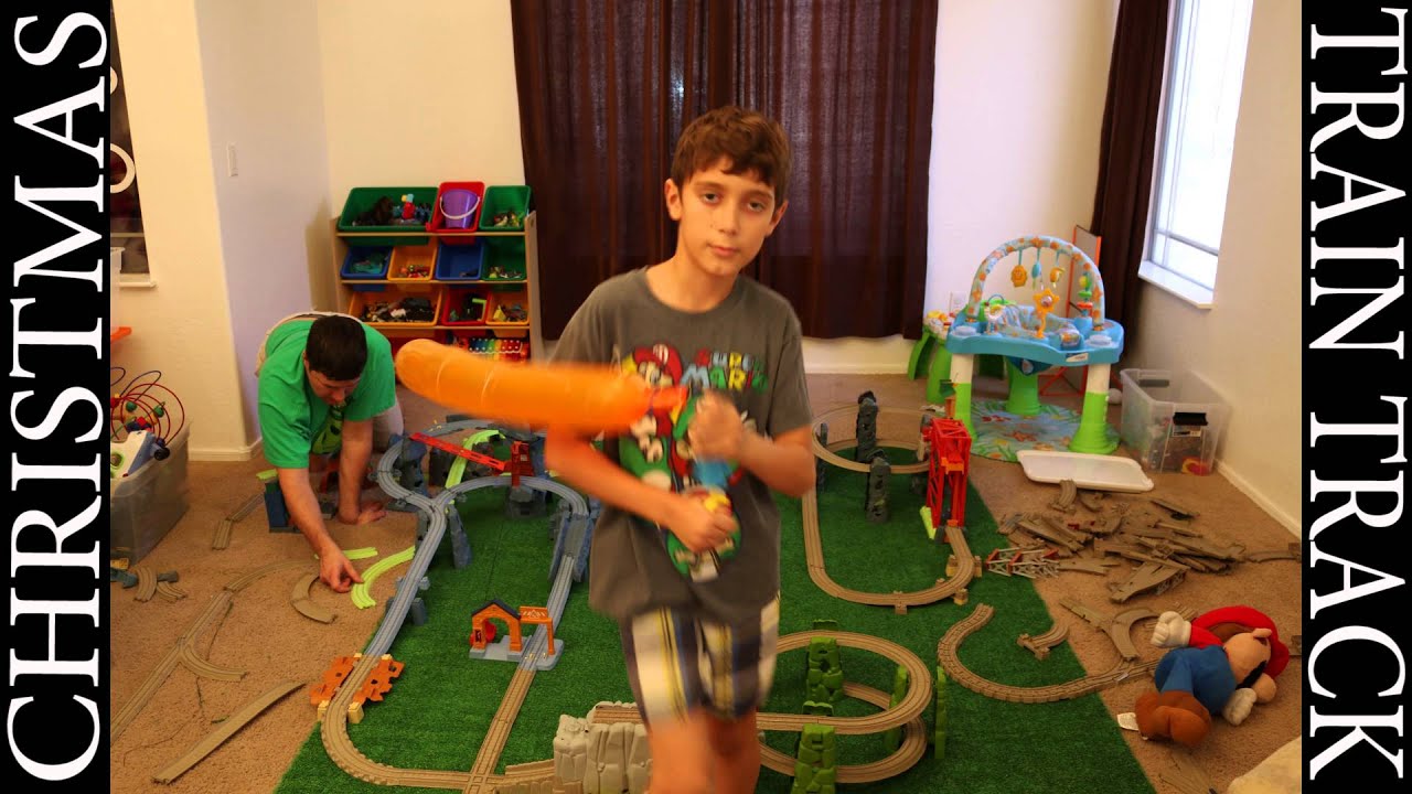Stop Motion Super Christmas Thomas and Friends Train Track - YouTube