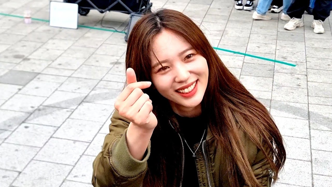 [STREET ARTIST] YU KAGAWA & HYOJIN. INTERACTIVE HONGDAE BUSKING. 230416. - YouTube