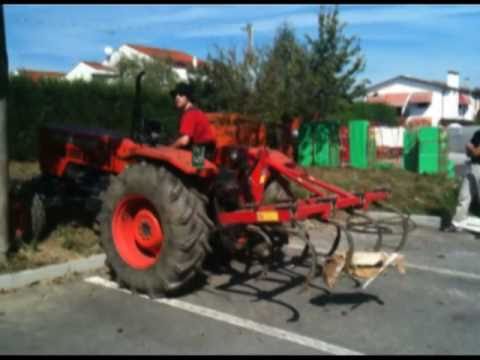 Abbattitura noce morto. Same Minitaurus 60 - YouTube