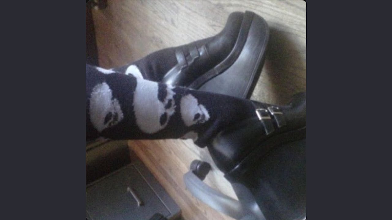 She Luv to Get Naughty (feat. syris) - YouTube