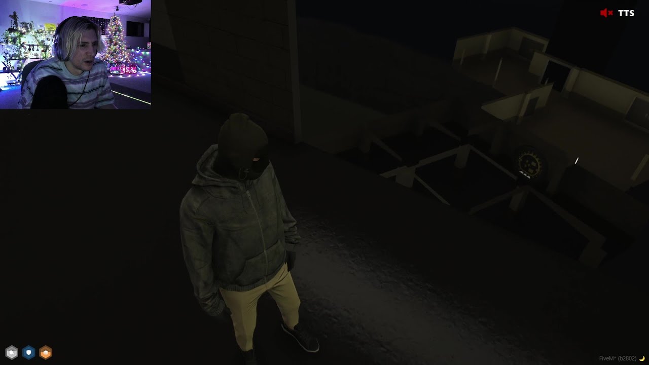 xQc Accidently leaks the vault in GTA RP - YouTube