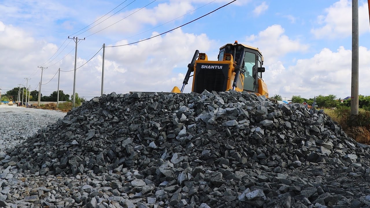 The Best Sound SHANTUI DH17C2 Bulldozer Spreading Rock Building Road ...