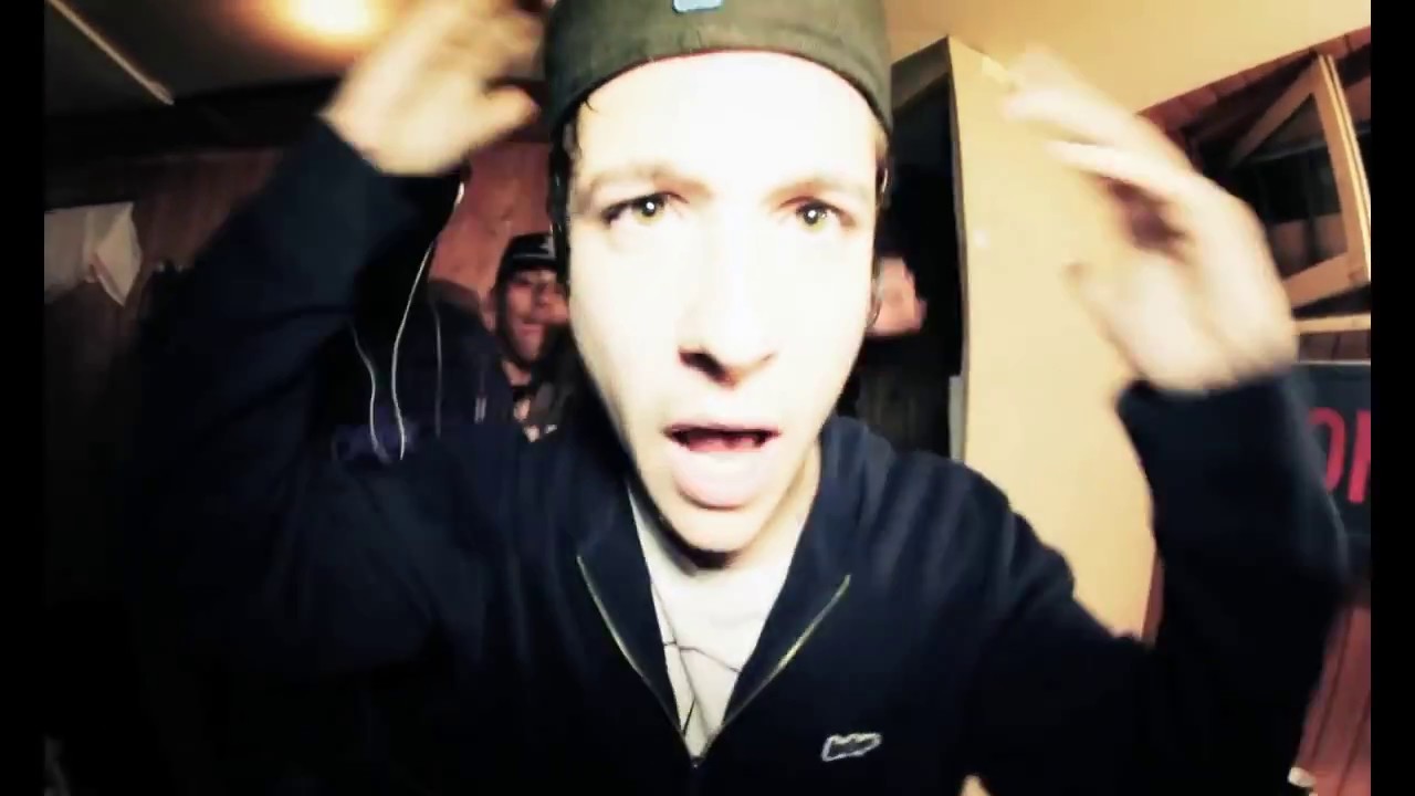 NEKFEU & ALPHA WANN EN SOUM SOUM Clip Officiel - YouTube