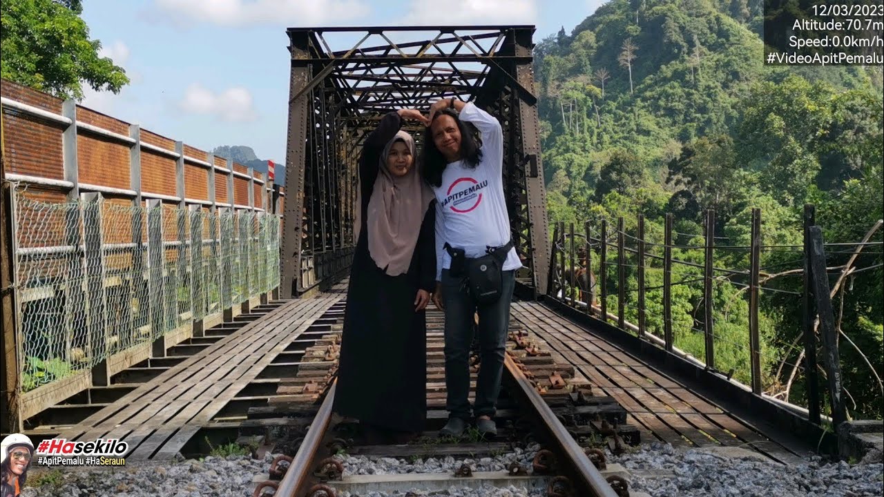 Ha landasan keretapi Bertam Lama Dabong Gua Musang Kelantan Malaysia ...