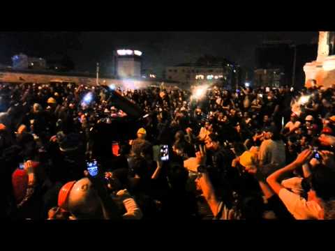 Taksim Gezi Parki Piyano KARLI KAYIN ORMANI