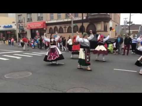 Portugal Day Parade Dancers in Elizabeth, NJ - YouTube
