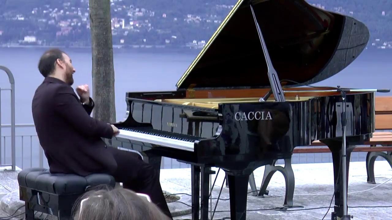 The Smooth Sea (Live) - Christian Salerno - YouTube