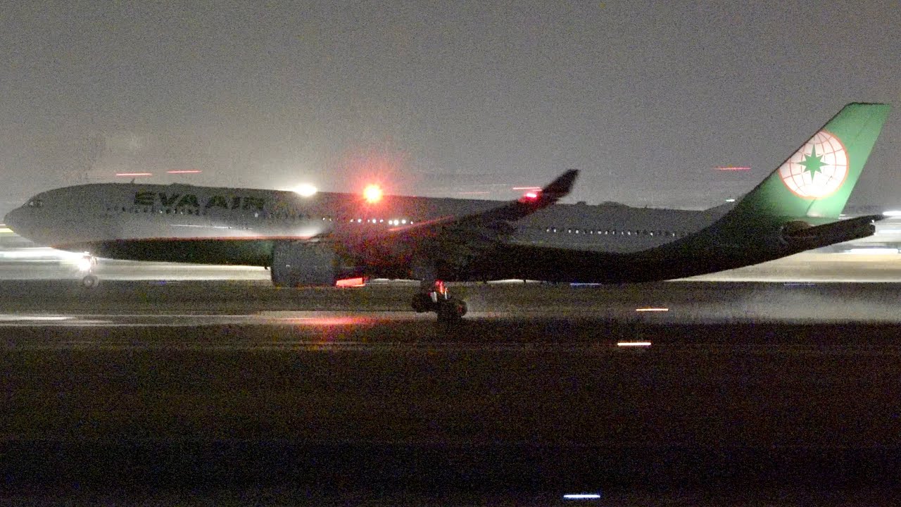 Plane Spotting Compilation at RCKH/KHH (2022.Dec.09)/高雄機場飛機起降 - YouTube