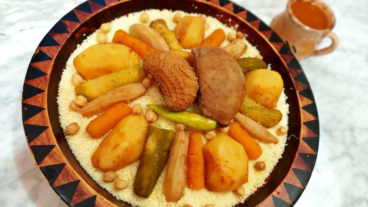 كسكسي او بربوشه بالعصبان وصفه تقليدية ⁦🇩🇿⁩⁦طريقة تحضير سهله couscous ...