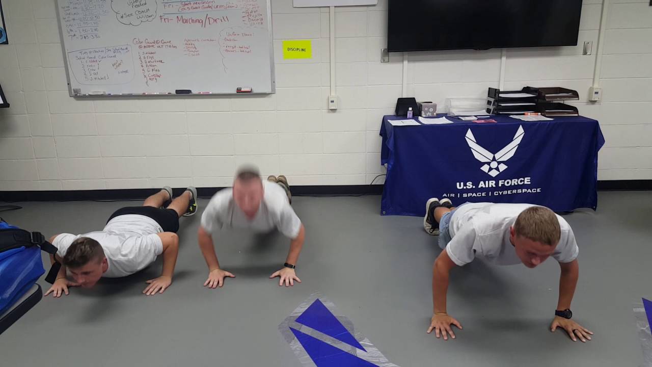 Rotc 22 push-up challenge - YouTube