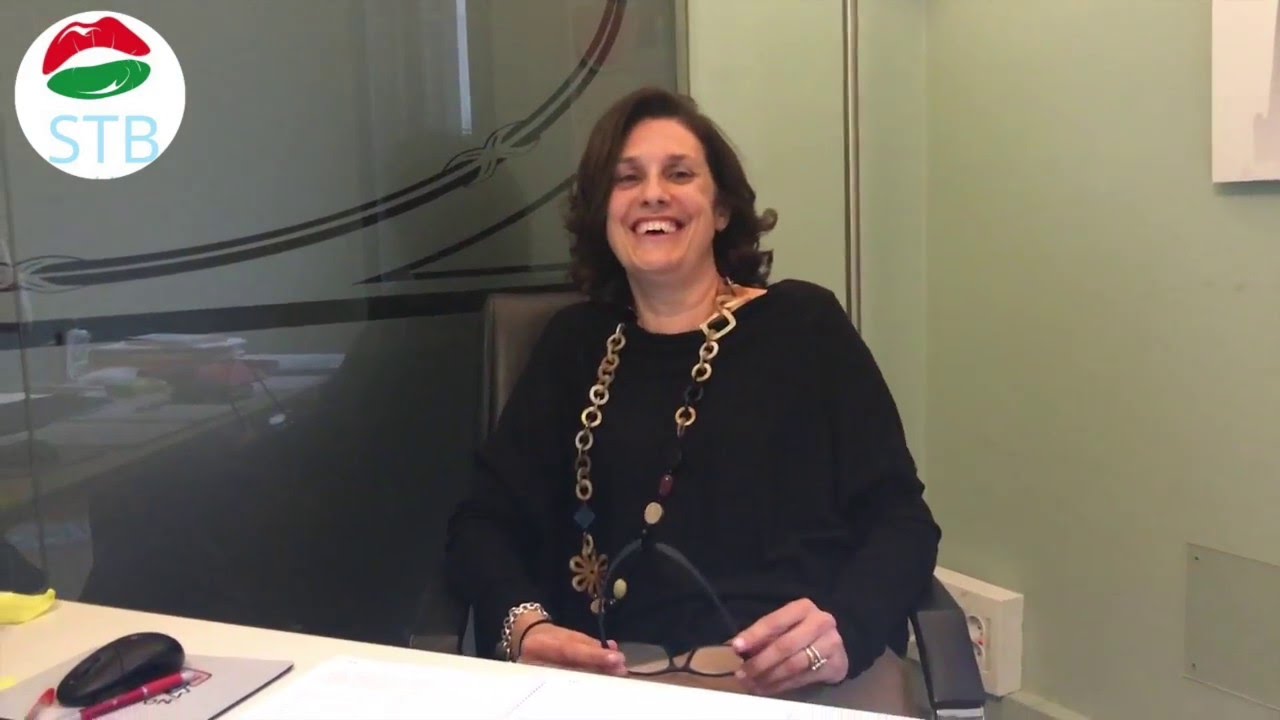 La consulente familiare - YouTube