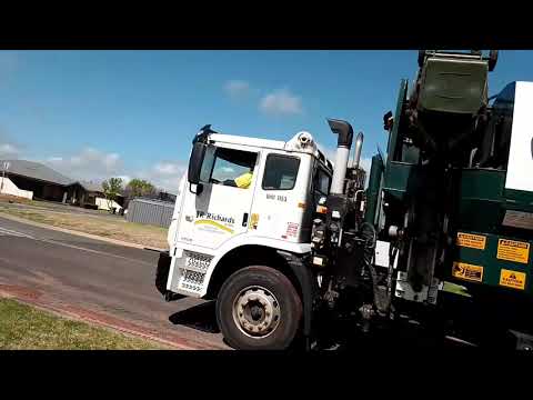 Griffith recycling 1153 - YouTube