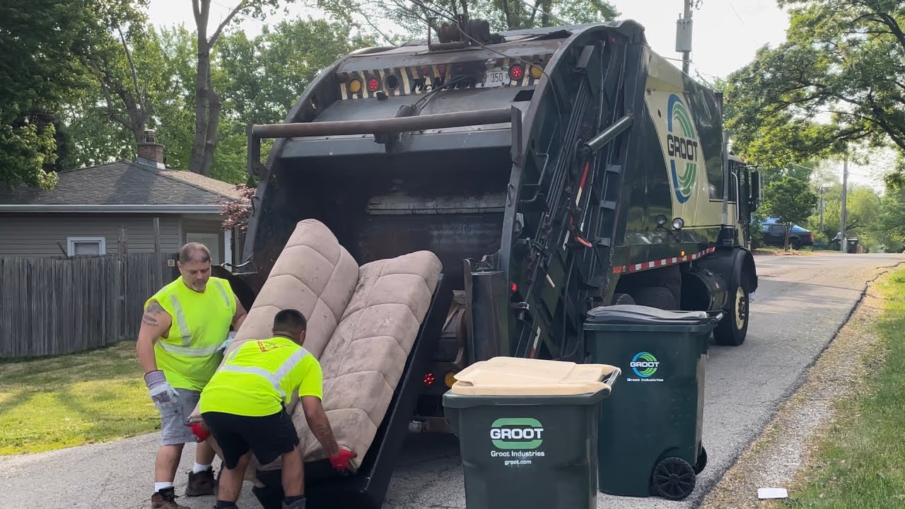 Groot Mack MR McNeilus Rear Loader Garbage Truck Packing Furniture and ...