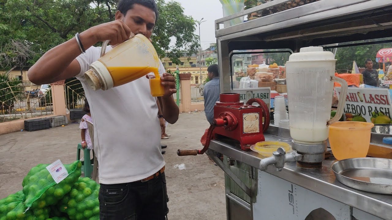 Mango Shake at DAKSHINESWAR | food stall - YouTube