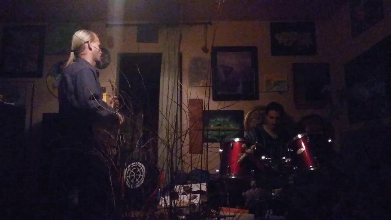 Free form Jammin' with Brutha Chris Cincotta on Drums and yours truly ...