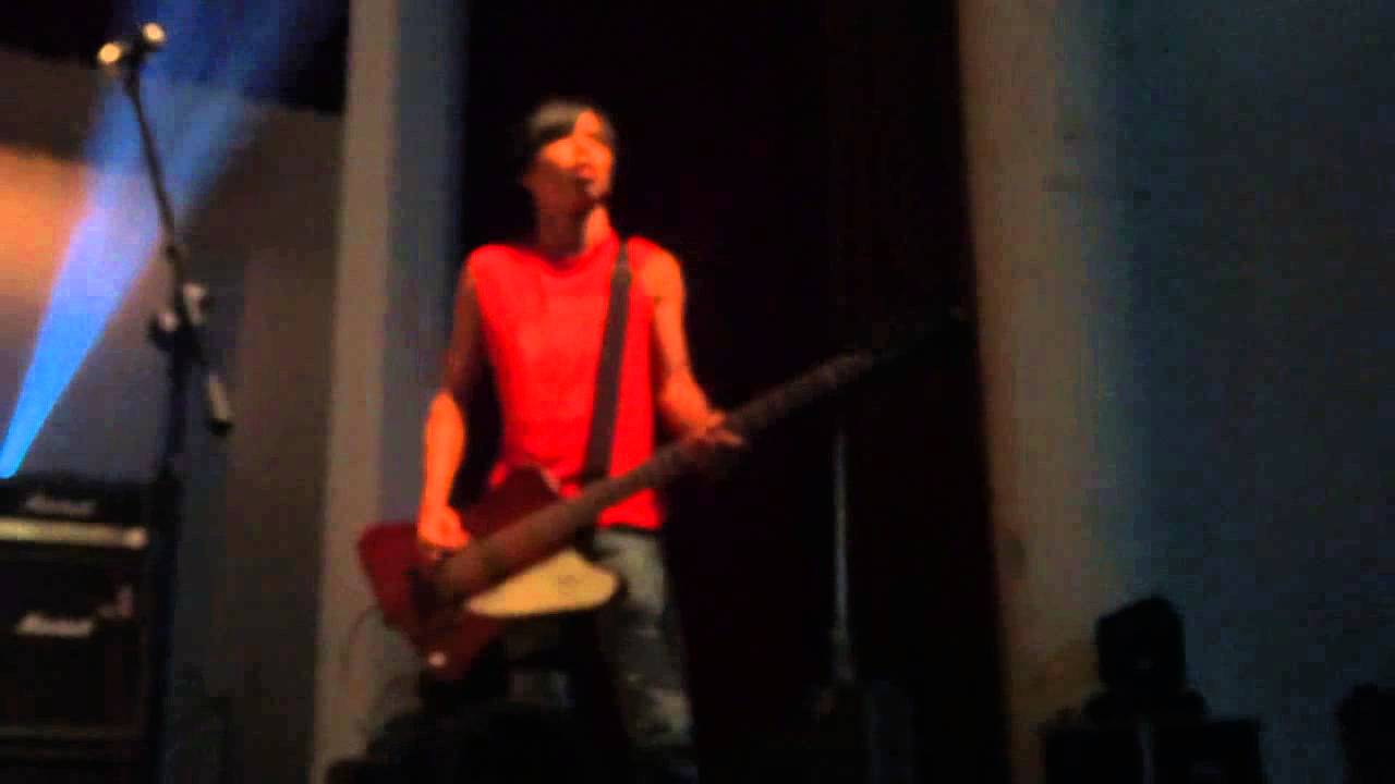 One Buck Short - Runaway Topguns (Live at MPLiveInKL14) - YouTube