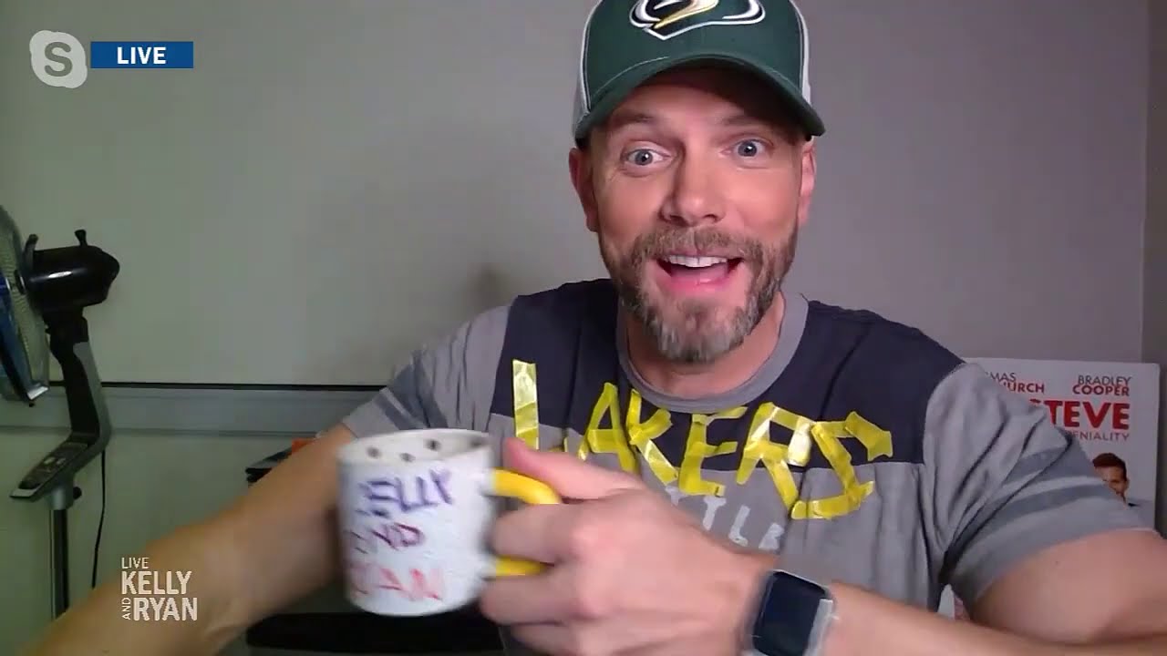 Card shark host - peholoser