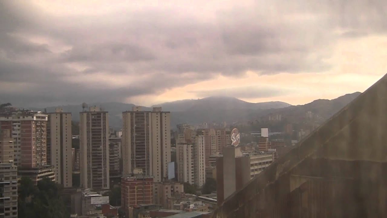 1121: My first weekend at Caracas and it's cloudy ... a rain was coming ...