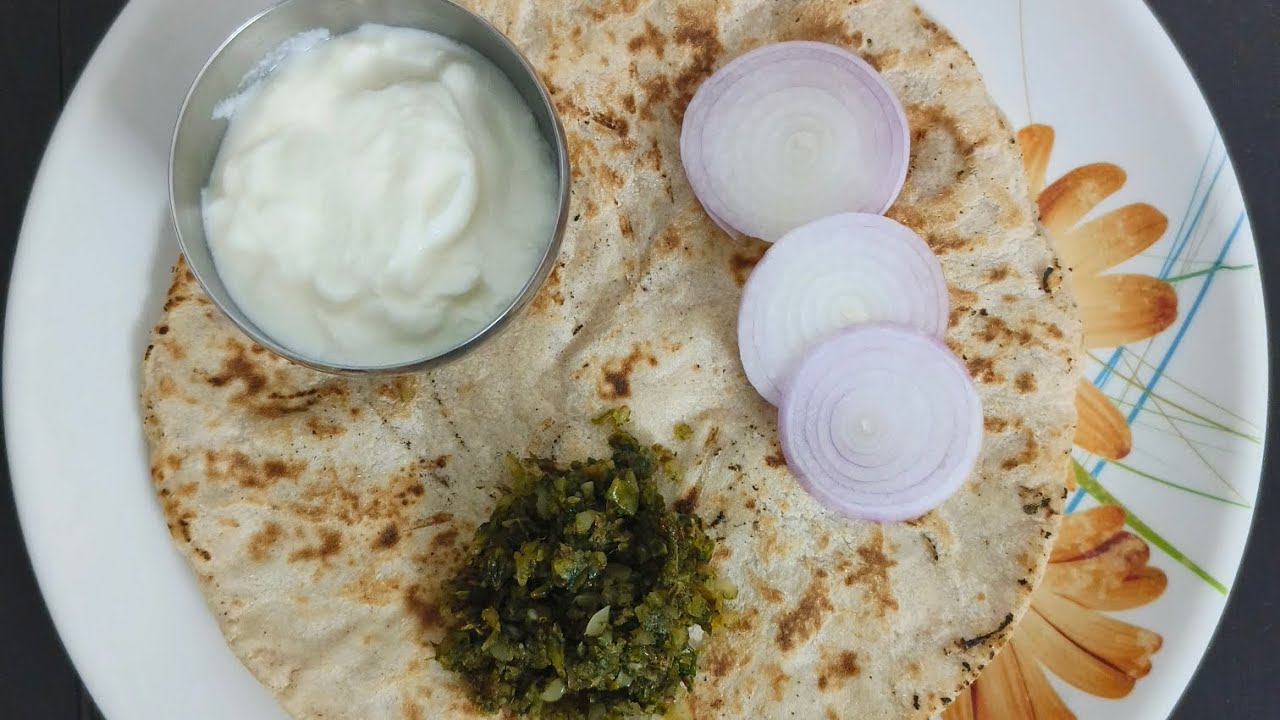 Hari mirch ki spicy😋 recipe with jowar ki roti👌l green chilli recipe l ...