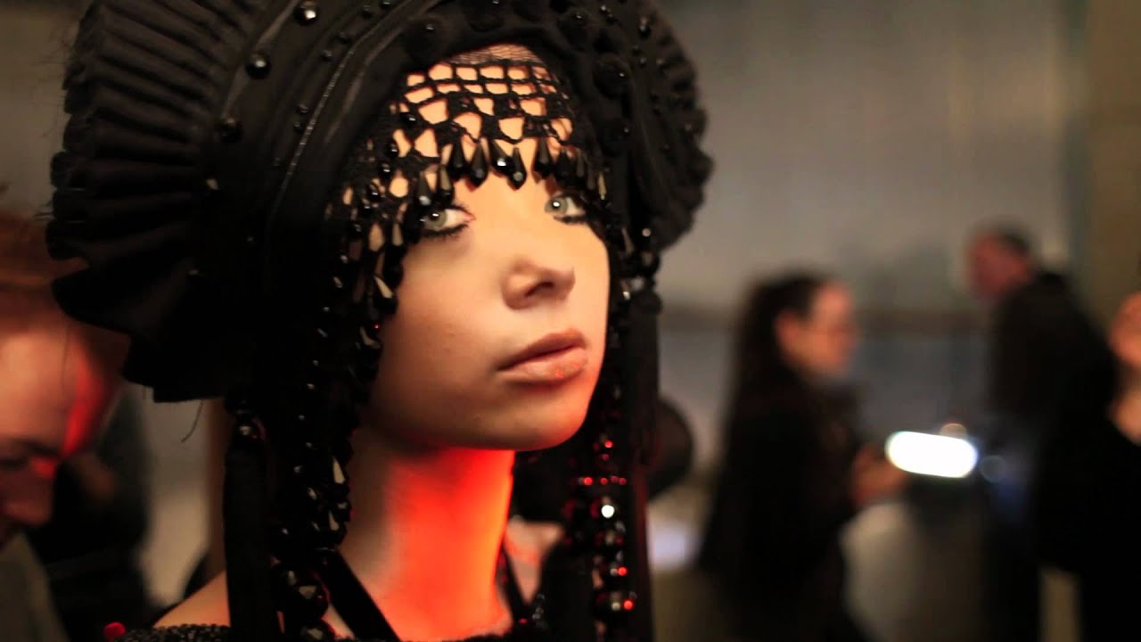 AUGUSTIN TEBOUL- THE THREAD OF ARIANE- F/W 12/13- Behind The Scenes ...