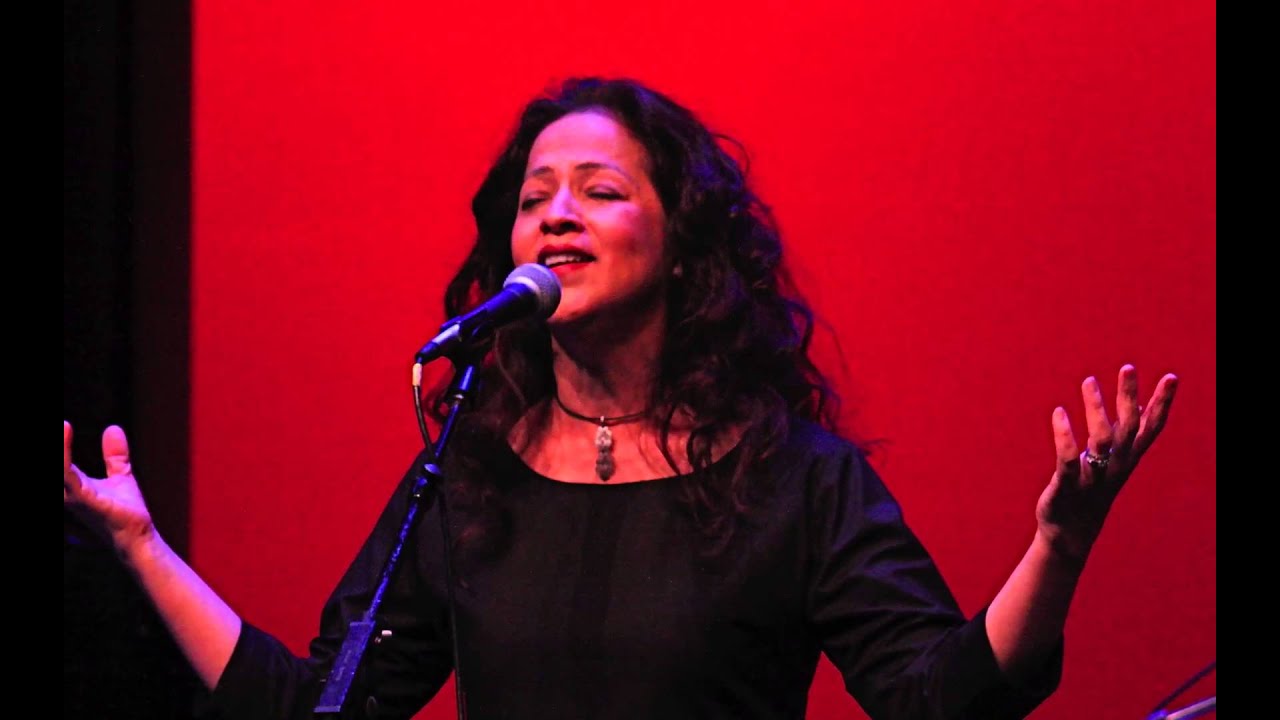 Perla Batalla - Blue House songs - YouTube