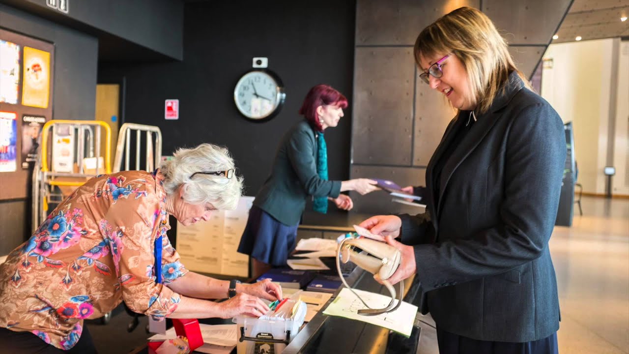 A day in the life of an Open University graduate - Sara Jolly - YouTube