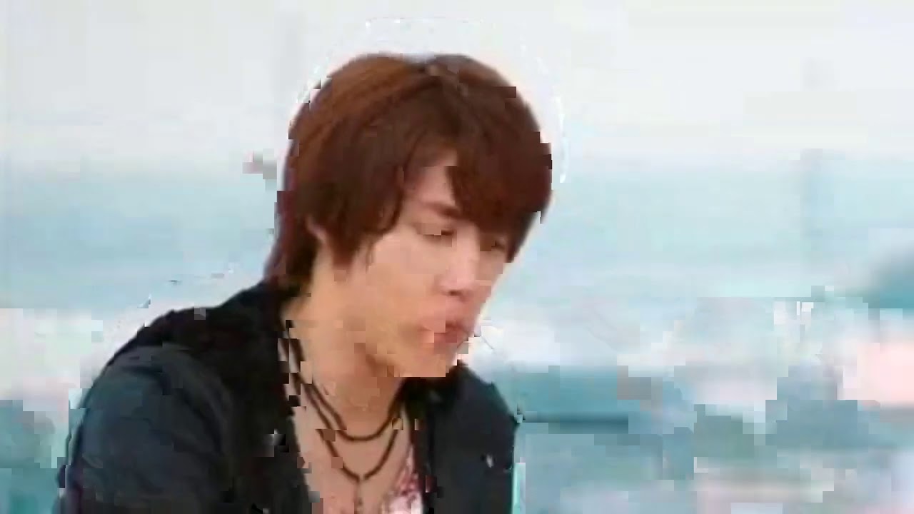 Kamen Rider Wizard eat doughnut - YouTube