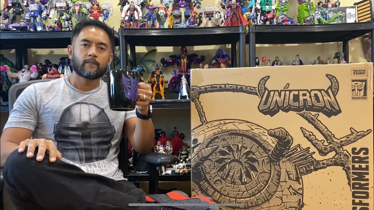HasLab Unicron Unboxing Experience Transformers War for Cybertron ...
