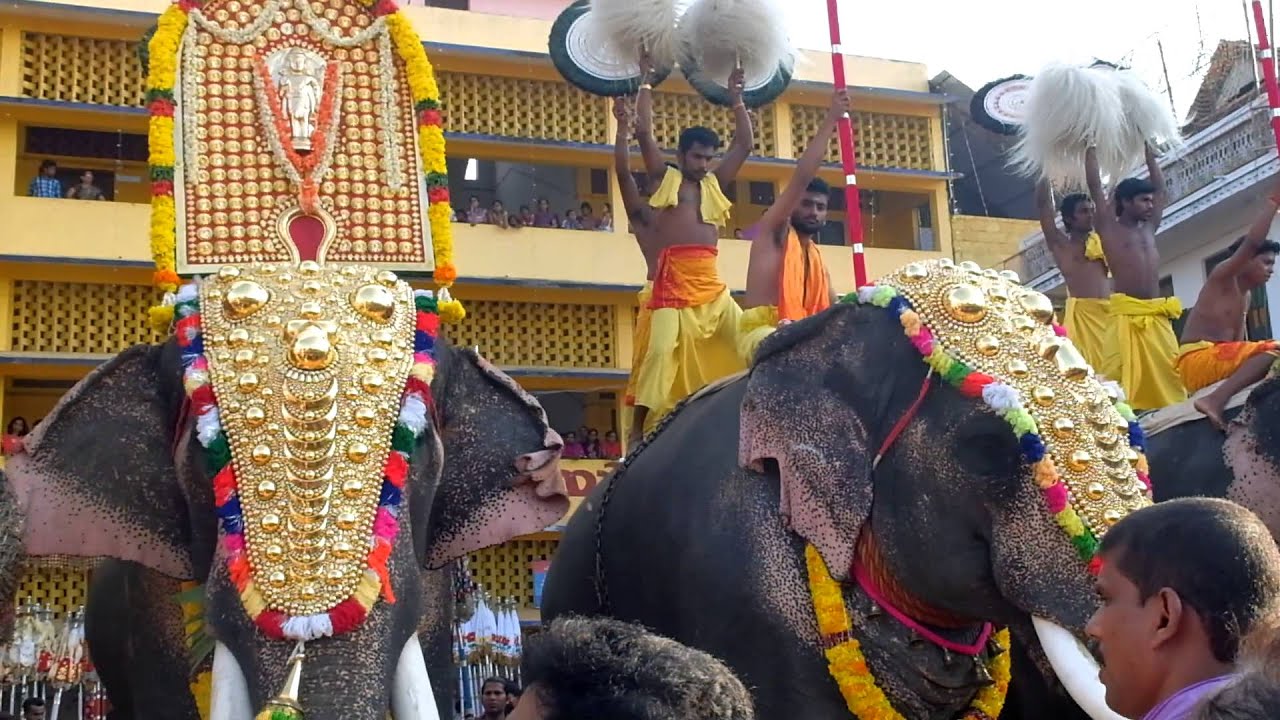 Cherai Pooram Festival, 2015 - miastamaniak.pl - YouTube
