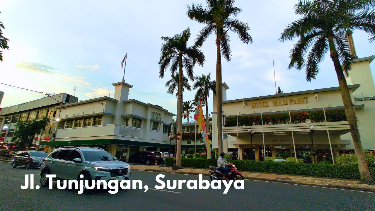 Suasana Sore di Jalan Tunjungan Surabaya | Virtual Walking Tour - YouTube