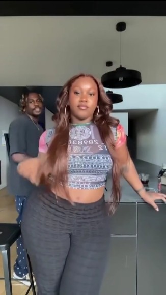 Donc Emma'a atiki Innoss'B, elle la deveni a avec Chily ?Bon, c'est la ...